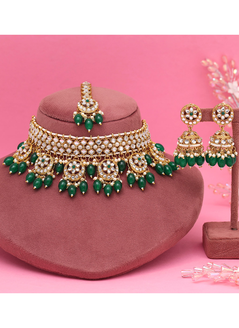 Buy Wedding Wear Green Color Choker Kundan Necklace Set Online From ...