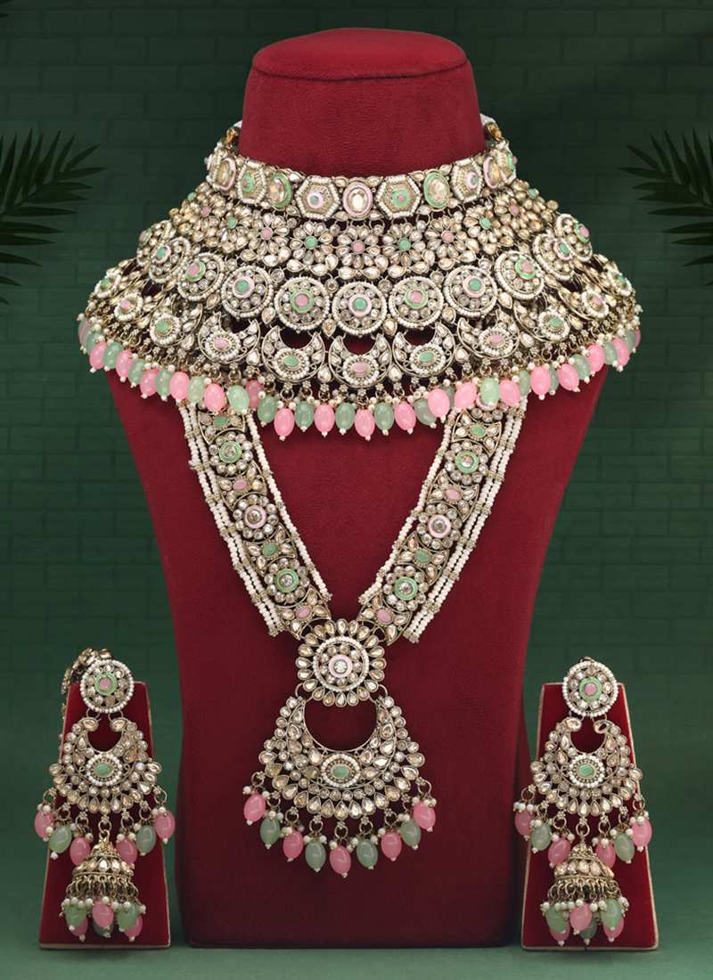 Maroon & Green Color Kundan Dulhan Set Catalog