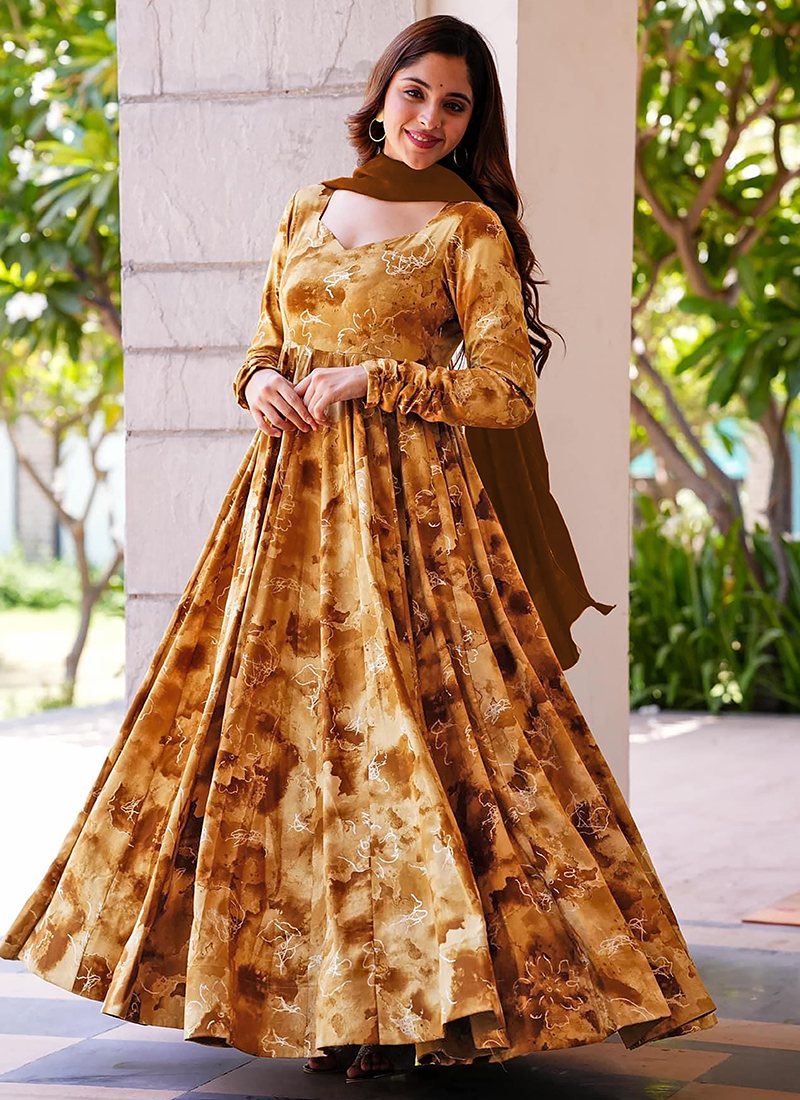 Lucaya1901 Heavy Rayon Wholesale Readymade Gown 7 Pieces Catalog Catalog